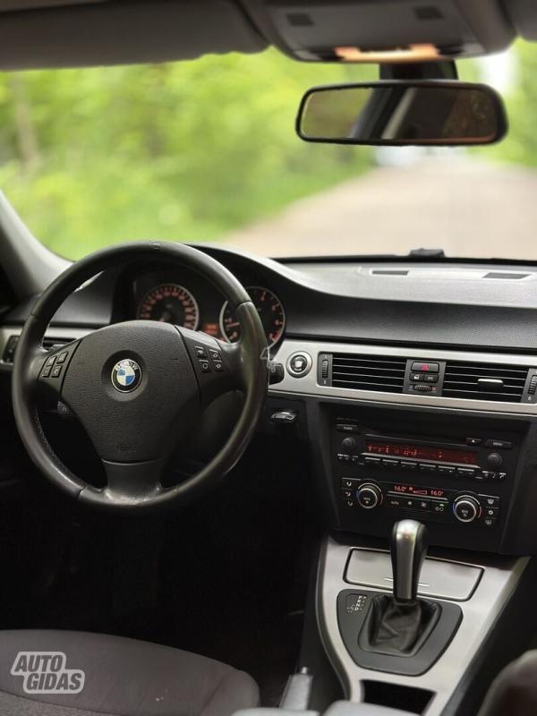 Melns BMW 320 2007 Viļņa, ar dzinēja tilpumu 2.00 L un nobraukumu 256 tūkst. km par 1800 €, foto 8 vietnē AUTOMOTO.COM.LV