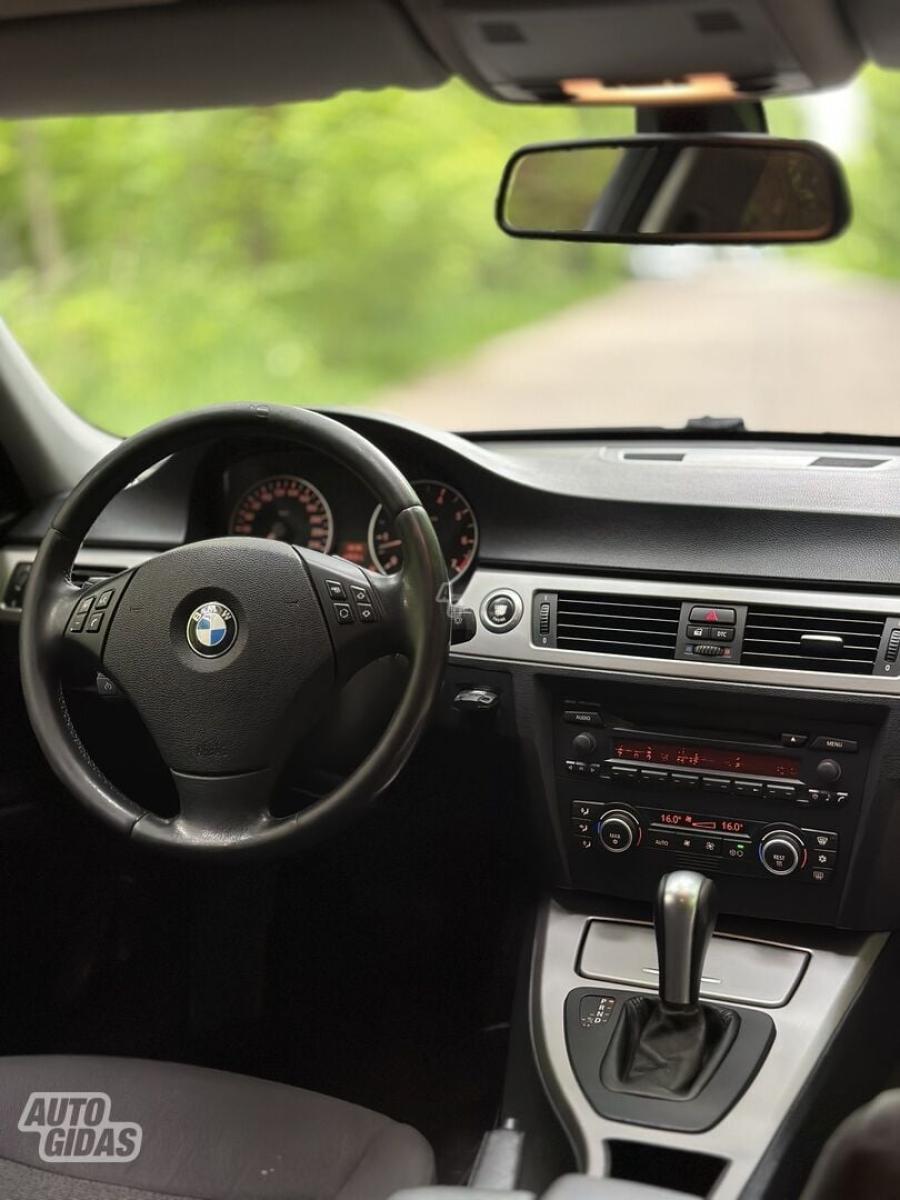 Black BMW 320 2007 in Vilnius, with an engine capacity of 2.00 L and mileage of 256 thousand km for 1800 €, photo 9 on AUTOMOTO.COM.LV