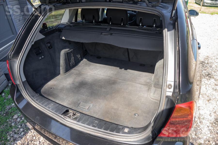 Melns BMW 320 2007 Liepāja, ar dzinēja tilpumu 2.00 L un nobraukumu 299 tūkst. km par 3950 €, foto 15 vietnē AUTOMOTO.COM.LV