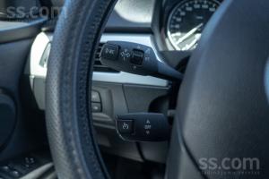Melns BMW 320 2007 Liepāja, ar dzinēja tilpumu 2.00 L un nobraukumu 299 tūkst. km par 3950 €, foto 23 vietnē AUTOMOTO.COM.LV