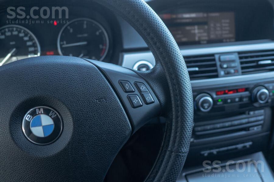 Melns BMW 320 2007 Liepāja, ar dzinēja tilpumu 2.00 L un nobraukumu 299 tūkst. km par 3950 €, foto 30 vietnē AUTOMOTO.COM.LV