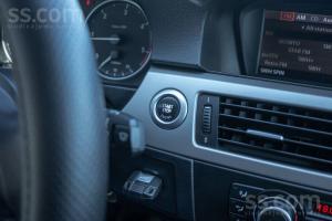 Melns BMW 320 2007 Liepāja, ar dzinēja tilpumu 2.00 L un nobraukumu 299 tūkst. km par 3950 €, foto 32 vietnē AUTOMOTO.COM.LV