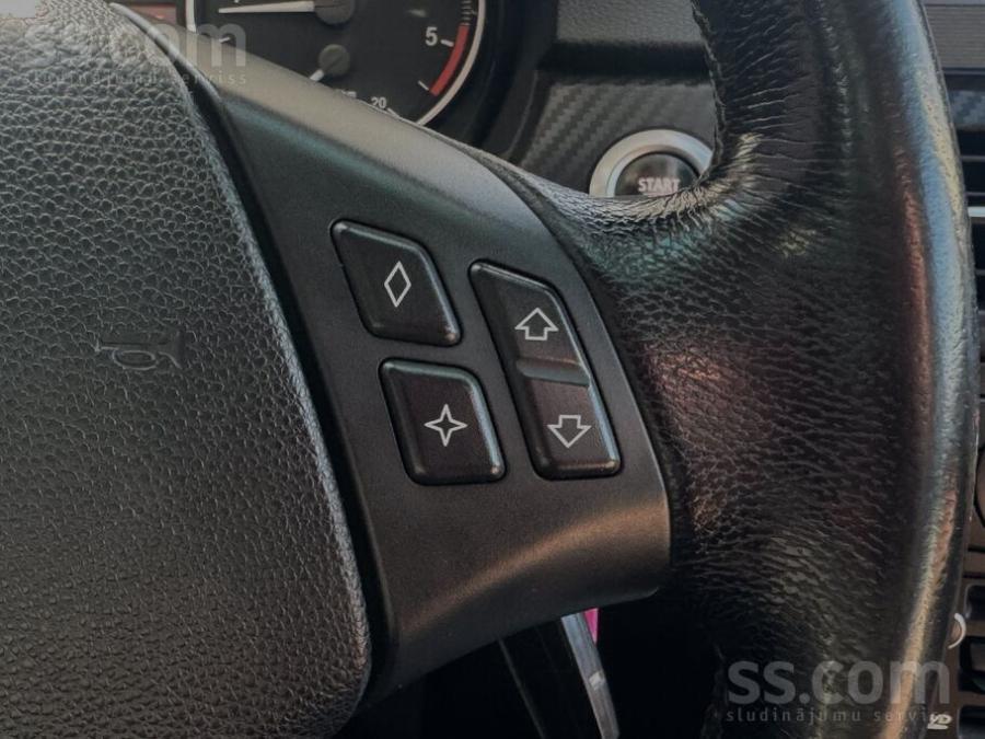 Black BMW 320 2007 in Liepaja, with an engine capacity of 2.00 L and mileage of 330 thousand km for 3950 €, photo 10 on AUTOMOTO.COM.LV