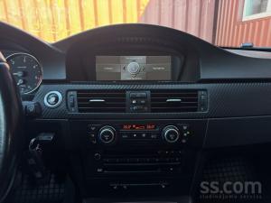 Black BMW 320 2007 in Liepaja, with an engine capacity of 2.00 L and mileage of 330 thousand km for 3950 €, photo 13 on AUTOMOTO.COM.LV