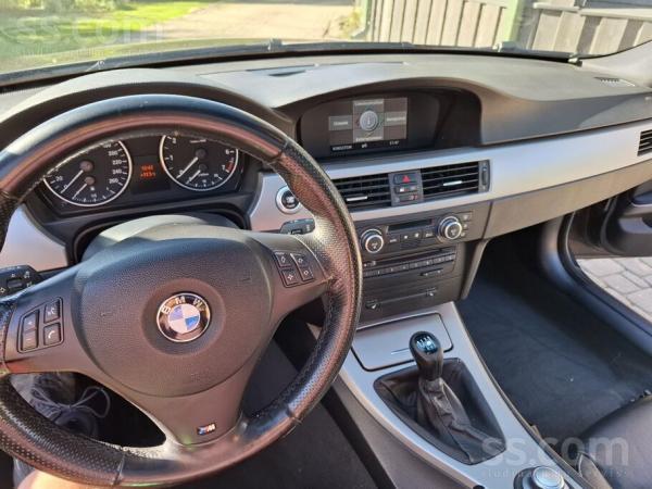 Black BMW 320 2007 in Riga, with an engine capacity of 2.00 L and mileage of 269 thousand km for 2800 €, photo 8 on AUTOMOTO.COM.LV