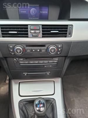 Black BMW 320 2007 in Riga, with an engine capacity of 2.00 L and mileage of 269 thousand km for 2800 €, photo 11 on AUTOMOTO.COM.LV