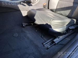 Black BMW 320 2007 in Riga, with an engine capacity of 2.00 L and mileage of 269 thousand km for 2800 €, photo 14 on AUTOMOTO.COM.LV