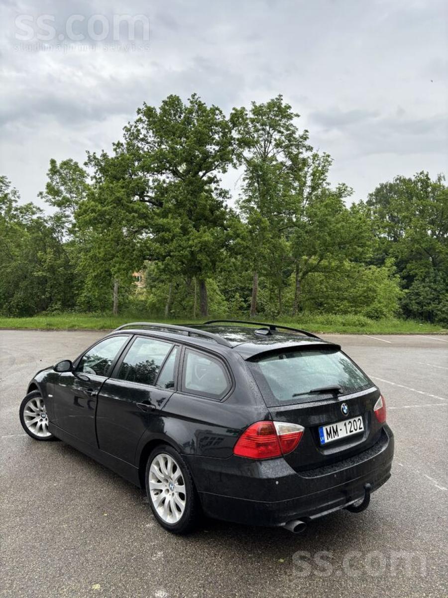 Melns BMW 320 2007 Aizkraukle, ar dzinēja tilpumu 2.00 L un nobraukumu 320 tūkst. km par 3700 €, foto 1 vietnē AUTOMOTO.COM.LV