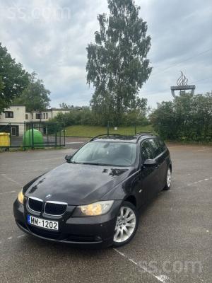 Melns BMW 320 2007 Aizkraukle, ar dzinēja tilpumu 2.00 L un nobraukumu 320 tūkst. km par 3700 €, foto 4 vietnē AUTOMOTO.COM.LV