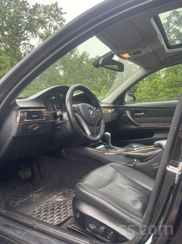 Melns BMW 320 2007 Aizkraukle, ar dzinēja tilpumu 2.00 L un nobraukumu 320 tūkst. km par 3700 €, foto 4 vietnē AUTOMOTO.COM.LV
