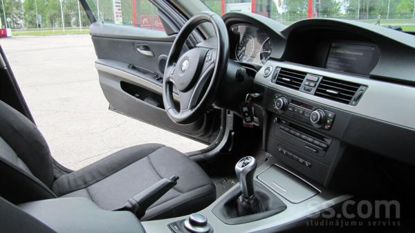 Melns BMW 320 2007 Rīga, ar dzinēja tilpumu 2.00 L un nobraukumu 295 tūkst. km par 1650 €, foto 7 vietnē AUTOMOTO.COM.LV