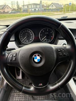 Melns BMW 320 2007 Jelgava, ar dzinēja tilpumu 2.00 L un nobraukumu 430 tūkst. km par 2700 €, foto 10 vietnē AUTOMOTO.COM.LV