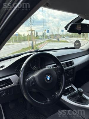 Melns BMW 320 2007 Jelgava, ar dzinēja tilpumu 2.00 L un nobraukumu 430 tūkst. km par 2700 €, foto 11 vietnē AUTOMOTO.COM.LV