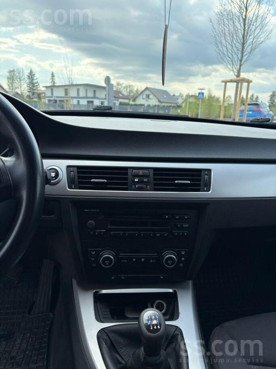 Melns BMW 320 2007 Jelgava, ar dzinēja tilpumu 2.00 L un nobraukumu 430 tūkst. km par 2700 €, foto 12 vietnē AUTOMOTO.COM.LV