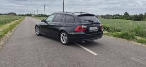 Melns BMW 320 2007 Kauņa, ar dzinēja tilpumu 2.00 L un nobraukumu 361 tūkst. km par 2600 €, foto 4 vietnē AUTOMOTO.COM.LV