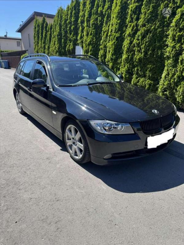 Black BMW 320 2007 in Kaunas, with an engine capacity of 2.00 L and mileage of 450 thousand km for 2900 €, photo 3 on AUTOMOTO.COM.LV