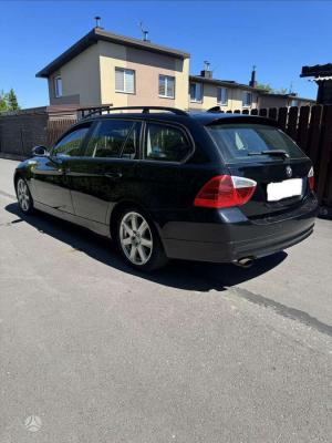 Black BMW 320 2007 in Kaunas, with an engine capacity of 2.00 L and mileage of 450 thousand km for 2900 €, photo 8 on AUTOMOTO.COM.LV
