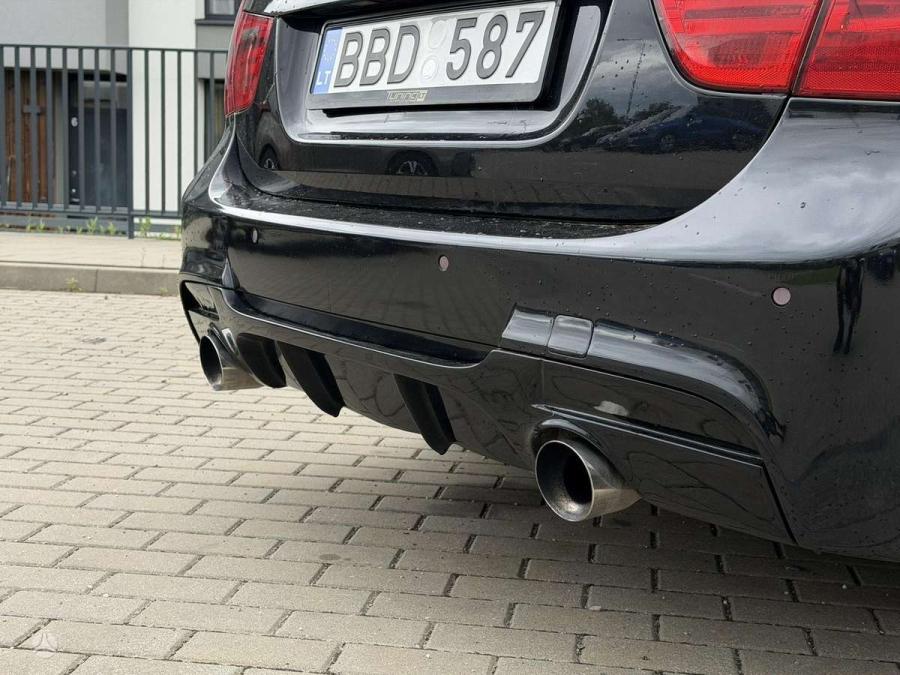 Black BMW 320 2007 in Vilnius, with an engine capacity of 2.00 L and mileage of 370 thousand km for 4500 €, photo 9 on AUTOMOTO.COM.LV