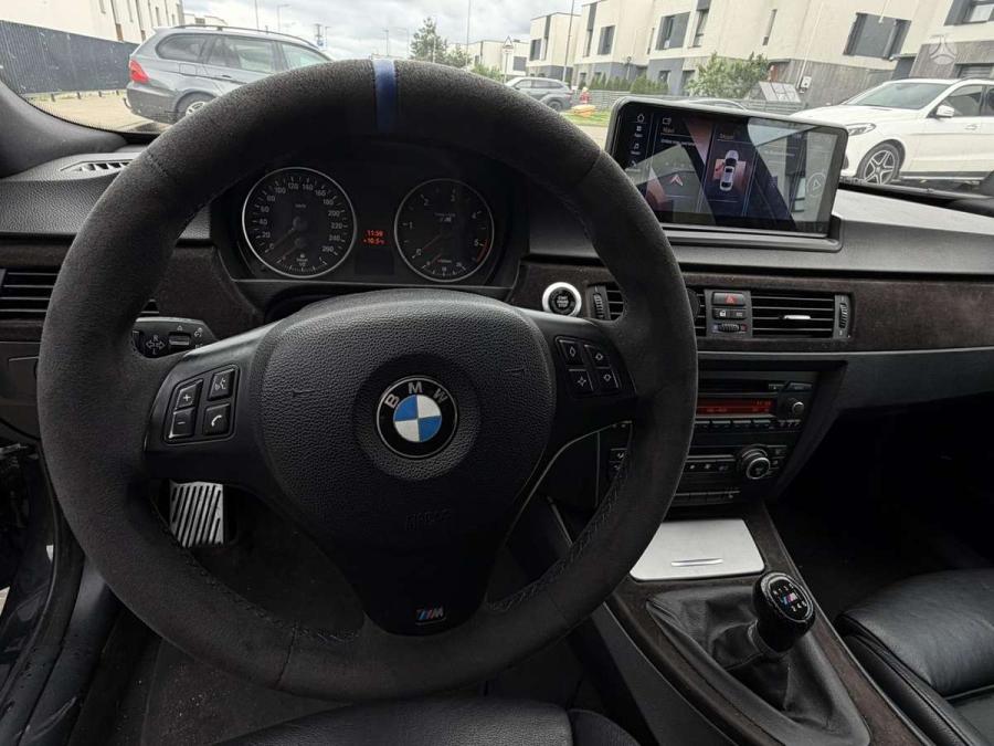 Black BMW 320 2007 in Vilnius, with an engine capacity of 2.00 L and mileage of 370 thousand km for 4500 €, photo 15 on AUTOMOTO.COM.LV