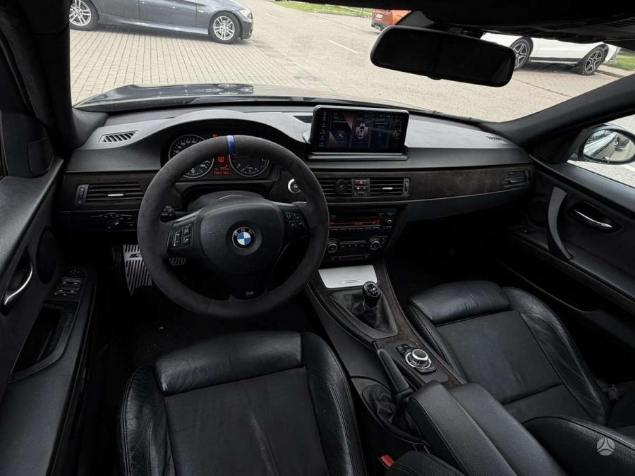 Black BMW 320 2007 in Vilnius, with an engine capacity of 2.00 L and mileage of 370 thousand km for 4500 €, photo 16 on AUTOMOTO.COM.LV
