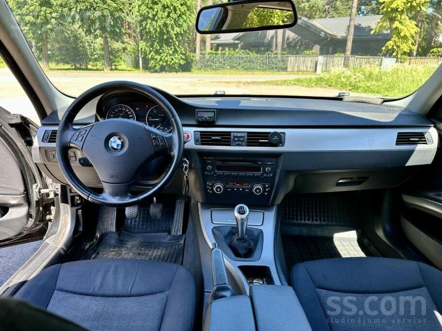 Black BMW 320 2007 in Jurmala, with an engine capacity of 2.00 L and mileage of 422 thousand km for 2500 €, photo 4 on AUTOMOTO.COM.LV