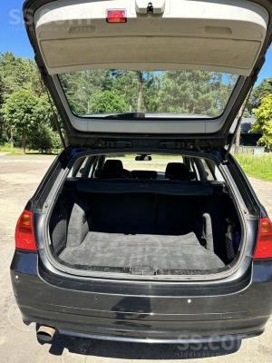 Black BMW 320 2007 in Jurmala, with an engine capacity of 2.00 L and mileage of 422 thousand km for 2500 €, photo 7 on AUTOMOTO.COM.LV