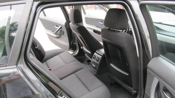 Black BMW 320 2007 in Riga, with an engine capacity of 2.00 L and mileage of 295 thousand km for 1650 €, photo 6 on AUTOMOTO.COM.LV