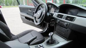 Melns BMW 320 2007 Rīga, ar dzinēja tilpumu 2.00 L un nobraukumu 295 tūkst. km par 1650 €, foto 8 vietnē AUTOMOTO.COM.LV