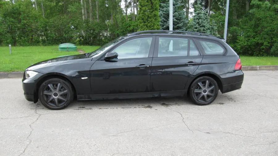Melns BMW 320 2007 Rīga, ar dzinēja tilpumu 2.00 L un nobraukumu 295 tūkst. km par 1650 €, foto 10 vietnē AUTOMOTO.COM.LV
