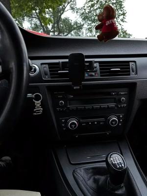 Black BMW 320 2007 in Riga, with an engine capacity of 2.00 L and mileage of 308 thousand km for 4000 €, photo 10 on AUTOMOTO.COM.LV