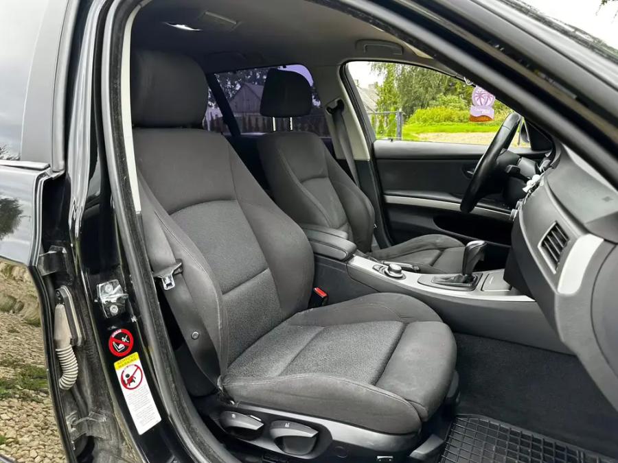 Melns BMW 320 2007 Jelgava, ar dzinēja tilpumu 2.00 L un nobraukumu 293 tūkst. km par 3800 €, foto 10 vietnē AUTOMOTO.COM.LV