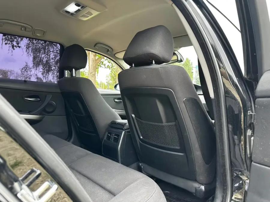 Melns BMW 320 2007 Jelgava, ar dzinēja tilpumu 2.00 L un nobraukumu 293 tūkst. km par 3800 €, foto 13 vietnē AUTOMOTO.COM.LV