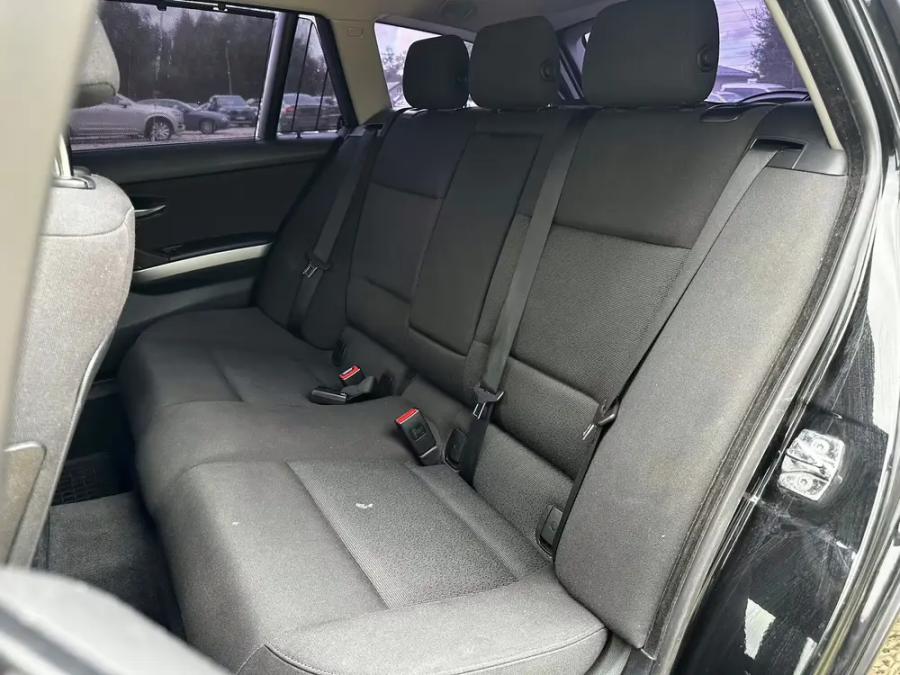 Melns BMW 320 2007 Jelgava, ar dzinēja tilpumu 2.00 L un nobraukumu 293 tūkst. km par 3800 €, foto 14 vietnē AUTOMOTO.COM.LV