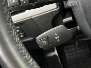 Melns BMW 320 2007 Jelgava, ar dzinēja tilpumu 2.00 L un nobraukumu 293 tūkst. km par 3800 €, foto 17 vietnē AUTOMOTO.COM.LV