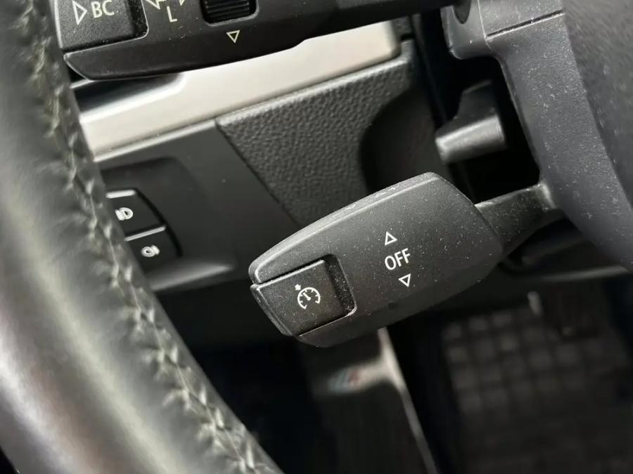 Melns BMW 320 2007 Jelgava, ar dzinēja tilpumu 2.00 L un nobraukumu 293 tūkst. km par 3800 €, foto 17 vietnē AUTOMOTO.COM.LV