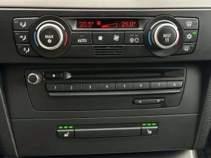 Melns BMW 320 2007 Jelgava, ar dzinēja tilpumu 2.00 L un nobraukumu 293 tūkst. km par 3800 €, foto 25 vietnē AUTOMOTO.COM.LV