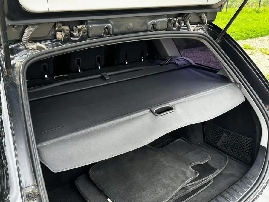 Melns BMW 320 2007 Jelgava, ar dzinēja tilpumu 2.00 L un nobraukumu 293 tūkst. km par 3800 €, foto 28 vietnē AUTOMOTO.COM.LV