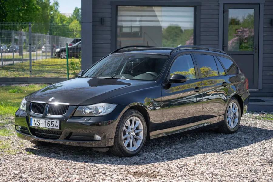 Melns BMW 320 2007 Liepāja, ar dzinēja tilpumu 2.00 L un nobraukumu 299 tūkst. km par 3950 €, foto 1 vietnē AUTOMOTO.COM.LV
