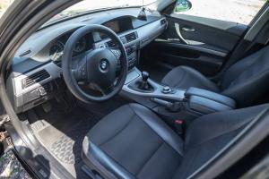 Melns BMW 320 2007 Liepāja, ar dzinēja tilpumu 2.00 L un nobraukumu 299 tūkst. km par 3950 €, foto 12 vietnē AUTOMOTO.COM.LV