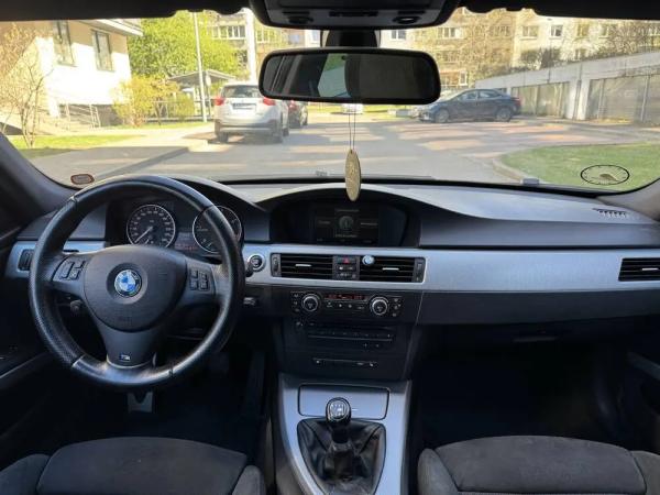 Melns BMW 320 2007 Rīga, ar dzinēja tilpumu 2.00 L un nobraukumu 339 tūkst. km par 4990 €, foto 8 vietnē AUTOMOTO.COM.LV