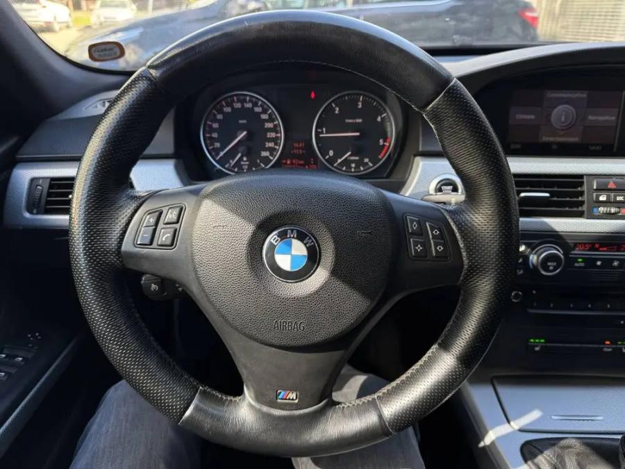 Black BMW 320 2007 in Riga, with an engine capacity of 2.00 L and mileage of 339 thousand km for 4990 €, photo 12 on AUTOMOTO.COM.LV