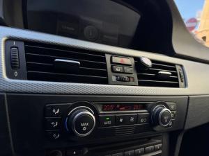 Black BMW 320 2007 in Riga, with an engine capacity of 2.00 L and mileage of 339 thousand km for 4990 €, photo 14 on AUTOMOTO.COM.LV