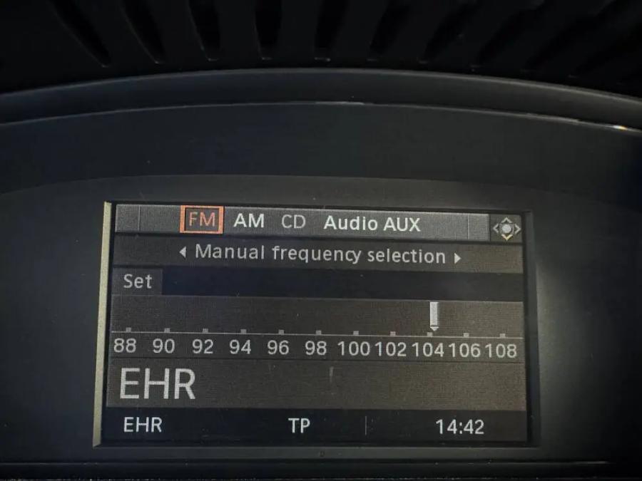 Black BMW 320 2007 in Riga, with an engine capacity of 2.00 L and mileage of 339 thousand km for 4990 €, photo 17 on AUTOMOTO.COM.LV