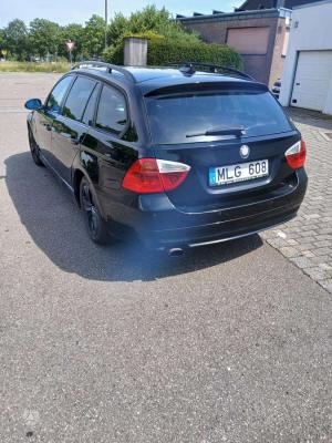Black BMW 320 2007 in Kaunas, with an engine capacity of 2.00 L and mileage of 356 thousand km for 2500 €, photo 4 on AUTOMOTO.COM.LV