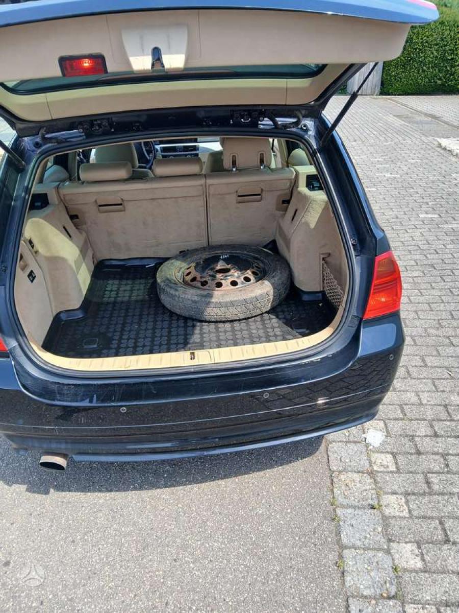 Black BMW 320 2007 in Kaunas, with an engine capacity of 2.00 L and mileage of 356 thousand km for 2500 €, photo 13 on AUTOMOTO.COM.LV