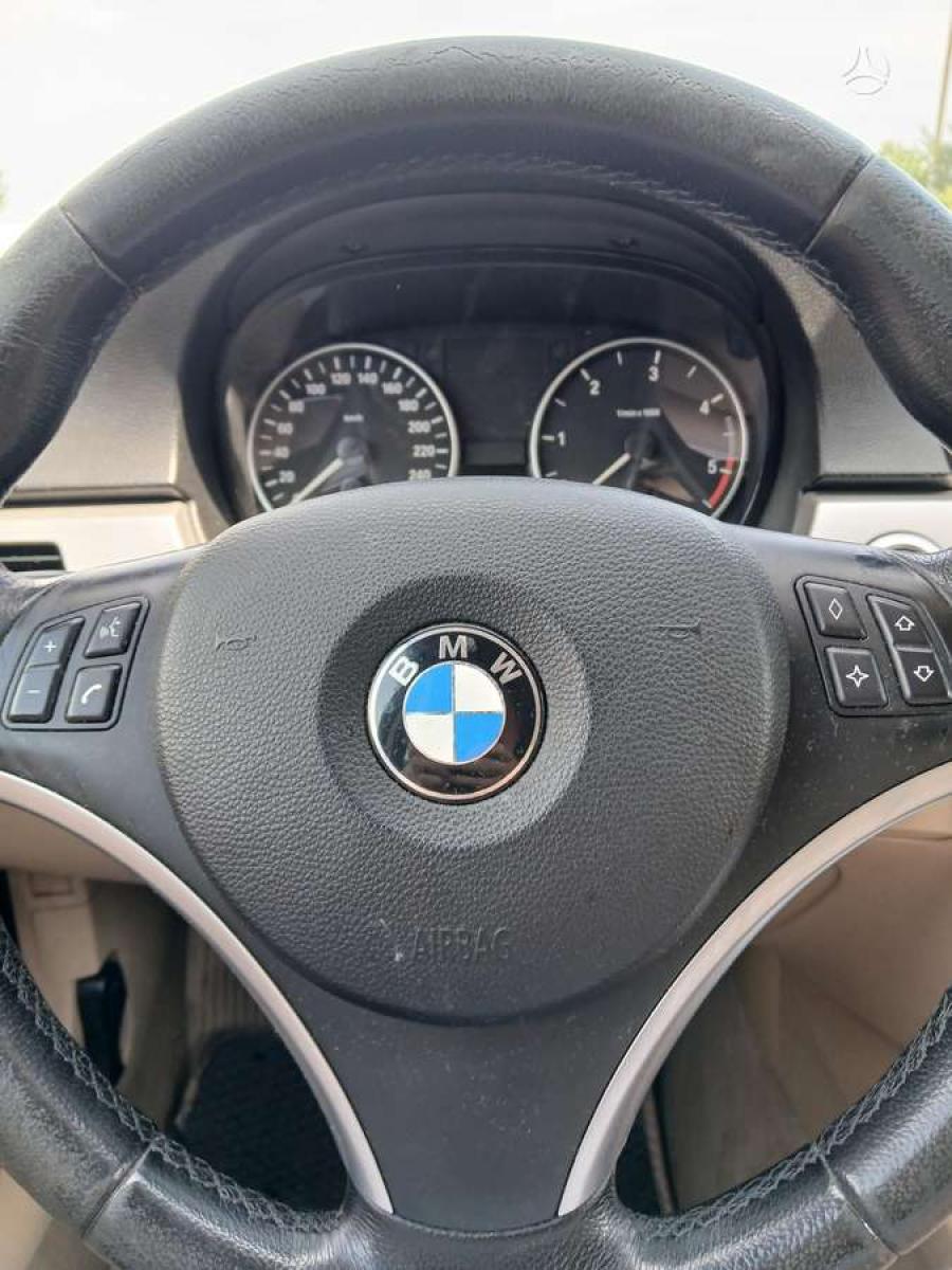 Black BMW 320 2007 in Kaunas, with an engine capacity of 2.00 L and mileage of 356 thousand km for 2500 €, photo 14 on AUTOMOTO.COM.LV