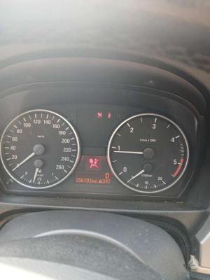 Black BMW 320 2007 in Kaunas, with an engine capacity of 2.00 L and mileage of 356 thousand km for 2500 €, photo 21 on AUTOMOTO.COM.LV
