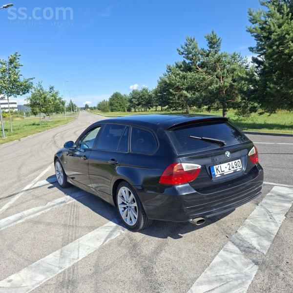 Black BMW 320 2007 in Riga, with an engine capacity of 2.00 L and mileage of 411 thousand km for 3000 €, photo 8 on AUTOMOTO.COM.LV