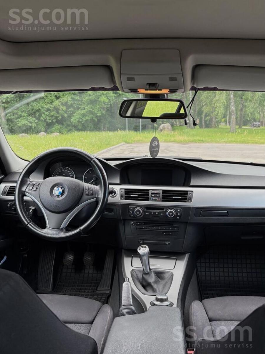 Black BMW 320 2007 in Riga, with an engine capacity of 2.00 L and mileage of 474 thousand km for 3450 €, photo 6 on AUTOMOTO.COM.LV