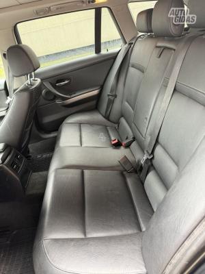 Black BMW 320 2007 in Ariogala, with an engine capacity of 2.00 L and mileage of 362 thousand km for 2800 €, photo 7 on AUTOMOTO.COM.LV